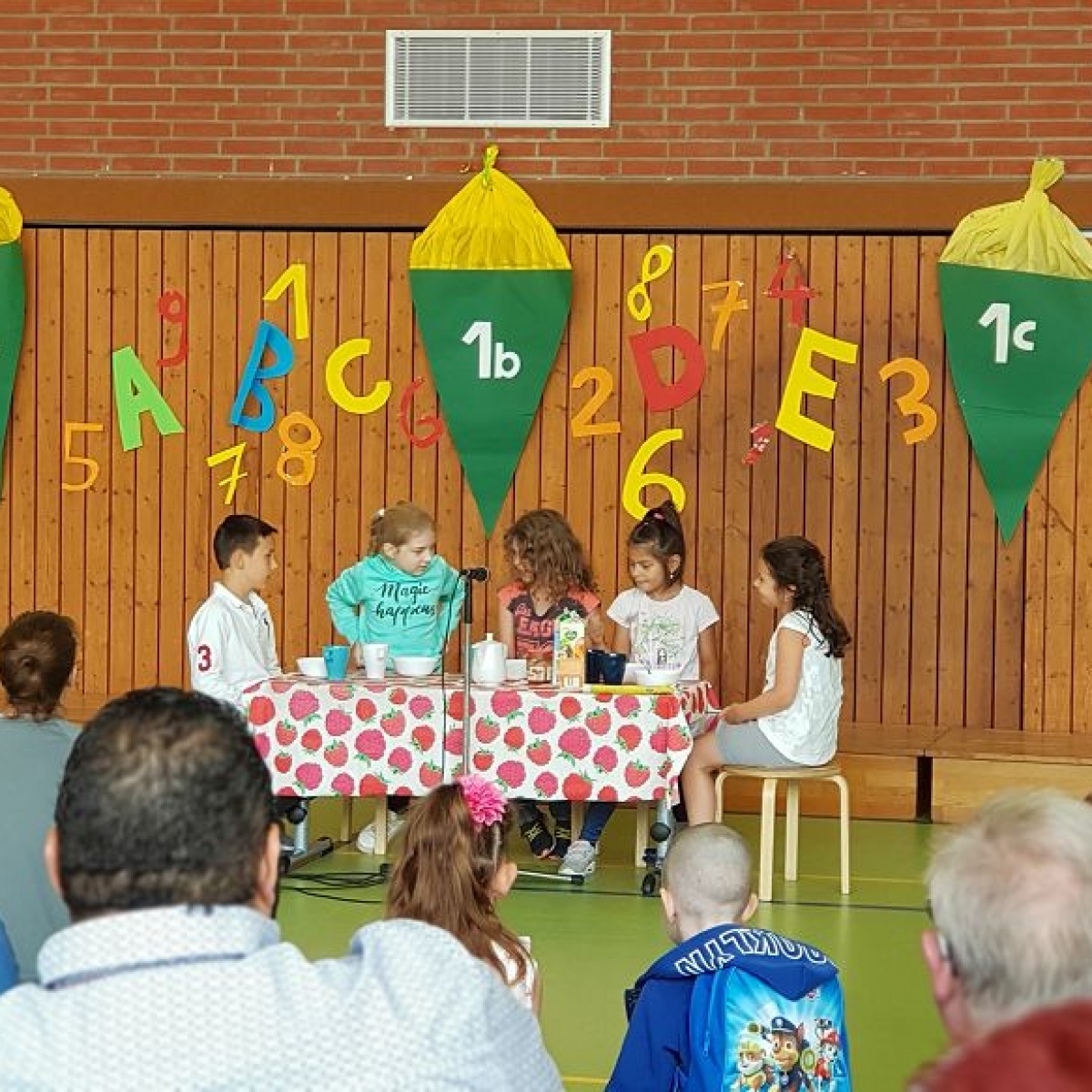 Einschulung der neuen 1. Klassen - Max-Traeger-Schule